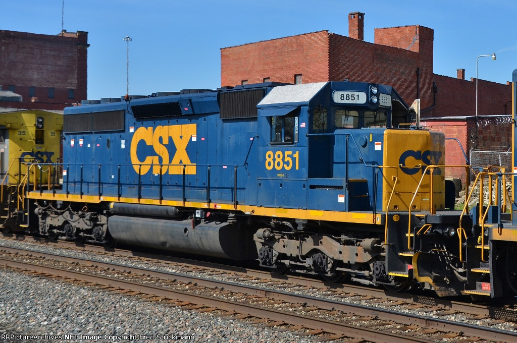 CSX 8851
